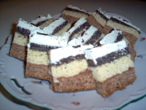 Négyszínű habos linzer - Recept | Femina