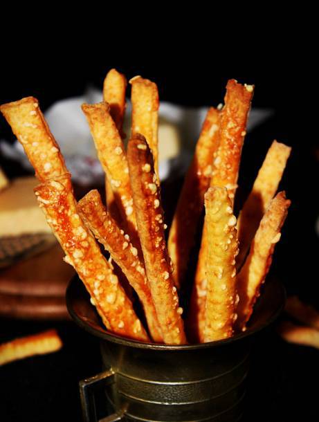 Ropogós sajtos ropi - Recept | Femina