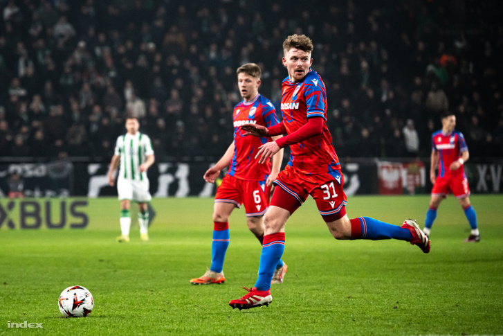 Index - Európa-liga - Vezet a Ferencváros! - Varga Barnabás kihagyja a ...