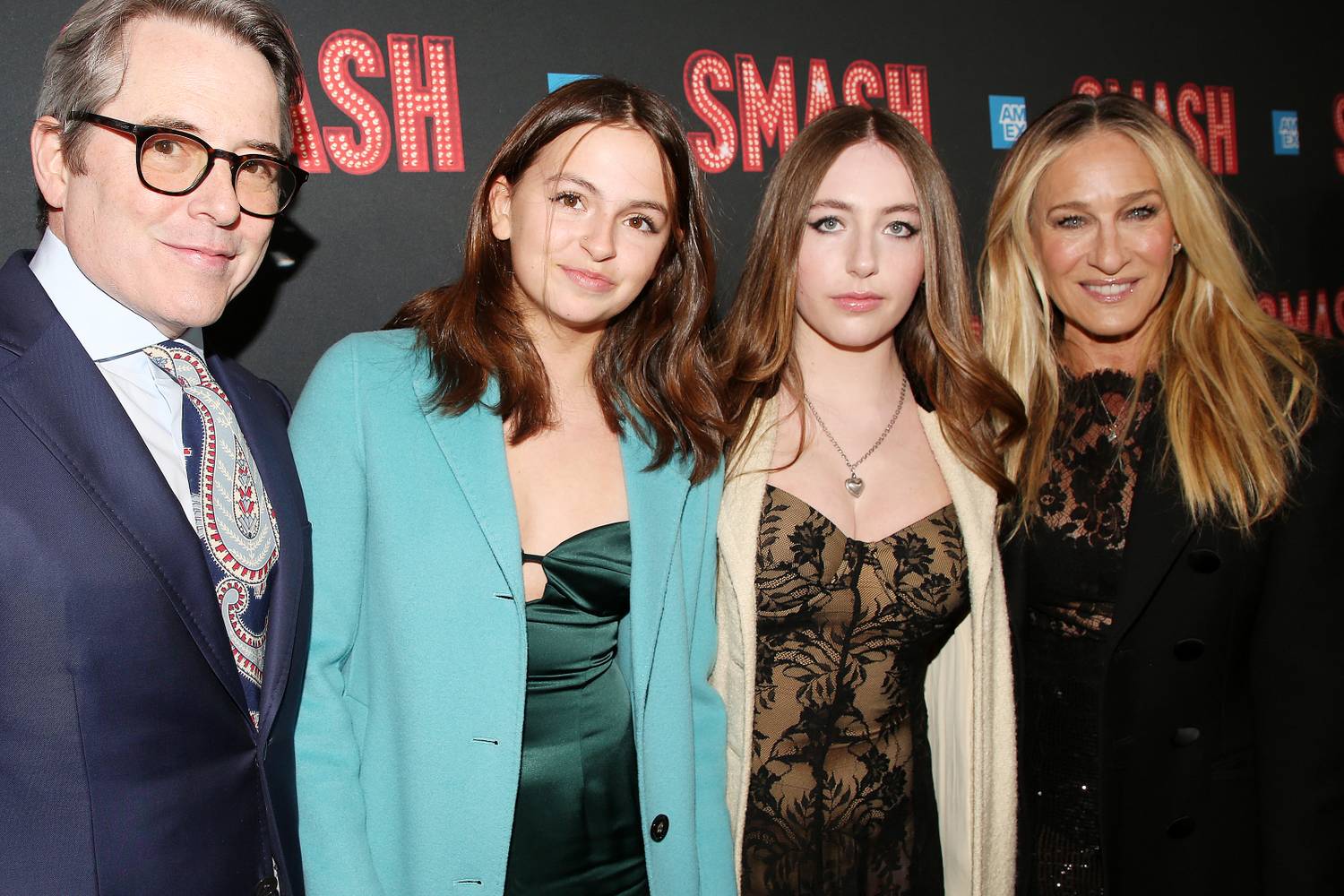 Sarah Jessica Parker 15 éves ikerlányaival ragyogott a vörös szőnyegen ...