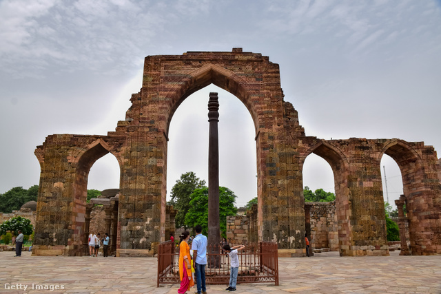 Csodájára járnak a vasoszlopnak, amely 1600 éve nem rozsdásodik - Dívány
