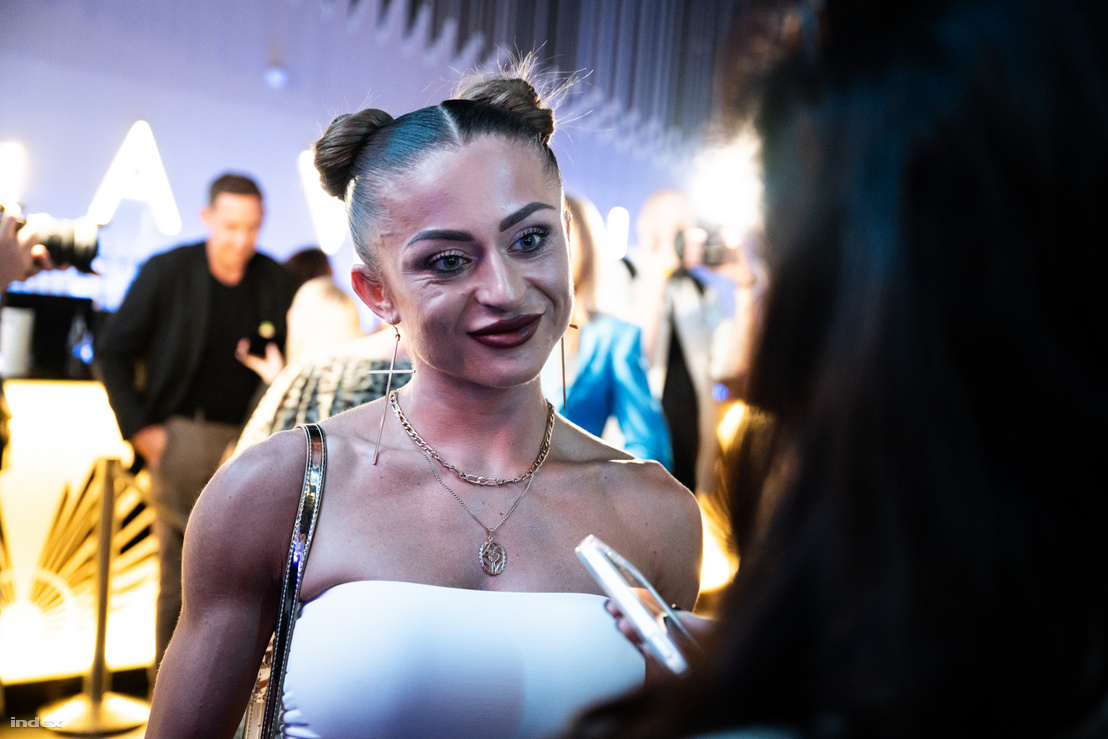 Index - FOMO - Miller Dávid újra házhoz megy a pofonért, de PSG Ogli ...