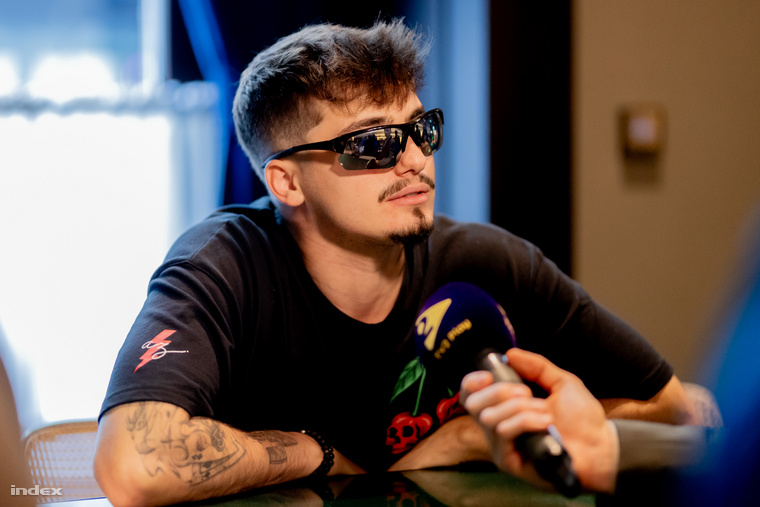 Velvet - Check-out - Fischer Gábor szerint jöhet a trashebb Megasztár ...