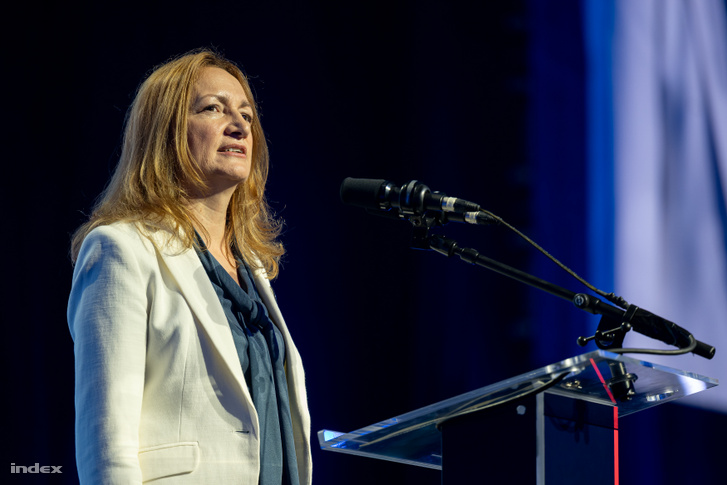 Index - Belföld - Bujdosó Andrea szerint a Tisza Párt mentette meg ...