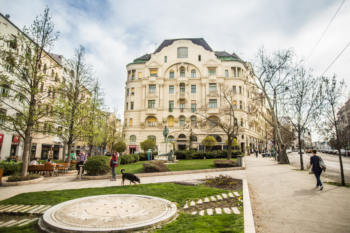 „Imádom Pesten a vidéki pillanatokat” – Tenki Dalma (Budapest ...
