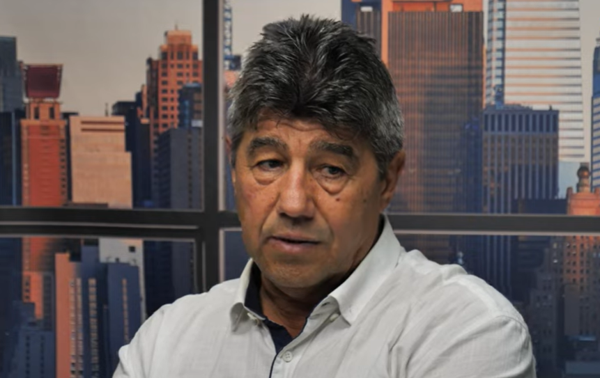 Nemcsák Károly meztelen jelenetéből óriási botrány lett a színházban ...