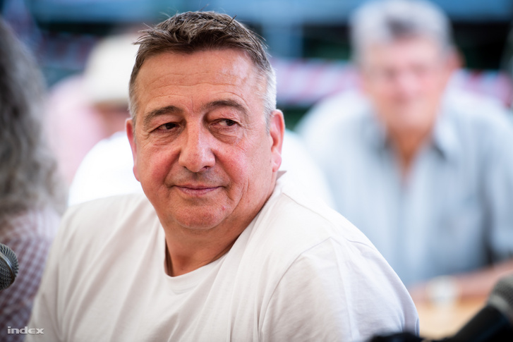 Index - Belföld - Bayer Zsolt kíméletlenül beleszállt Ruszin-Szendi ...