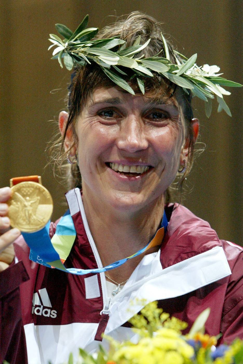 Nagy Tímea vívó két aranyat nyert az olimpián: 55 évesen, szőke hajjal alig ismerni rá - Hazai ...