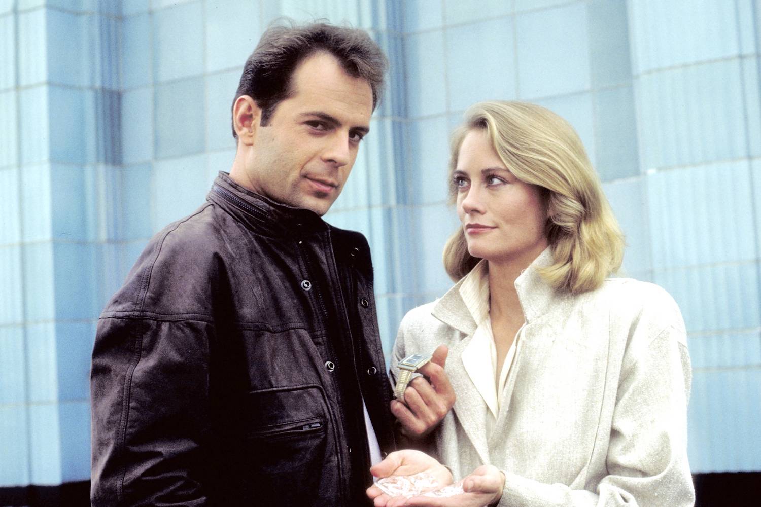 Bruce Willis és Cybill Shepherd szerelmeseket játszottak A simlis és a ...