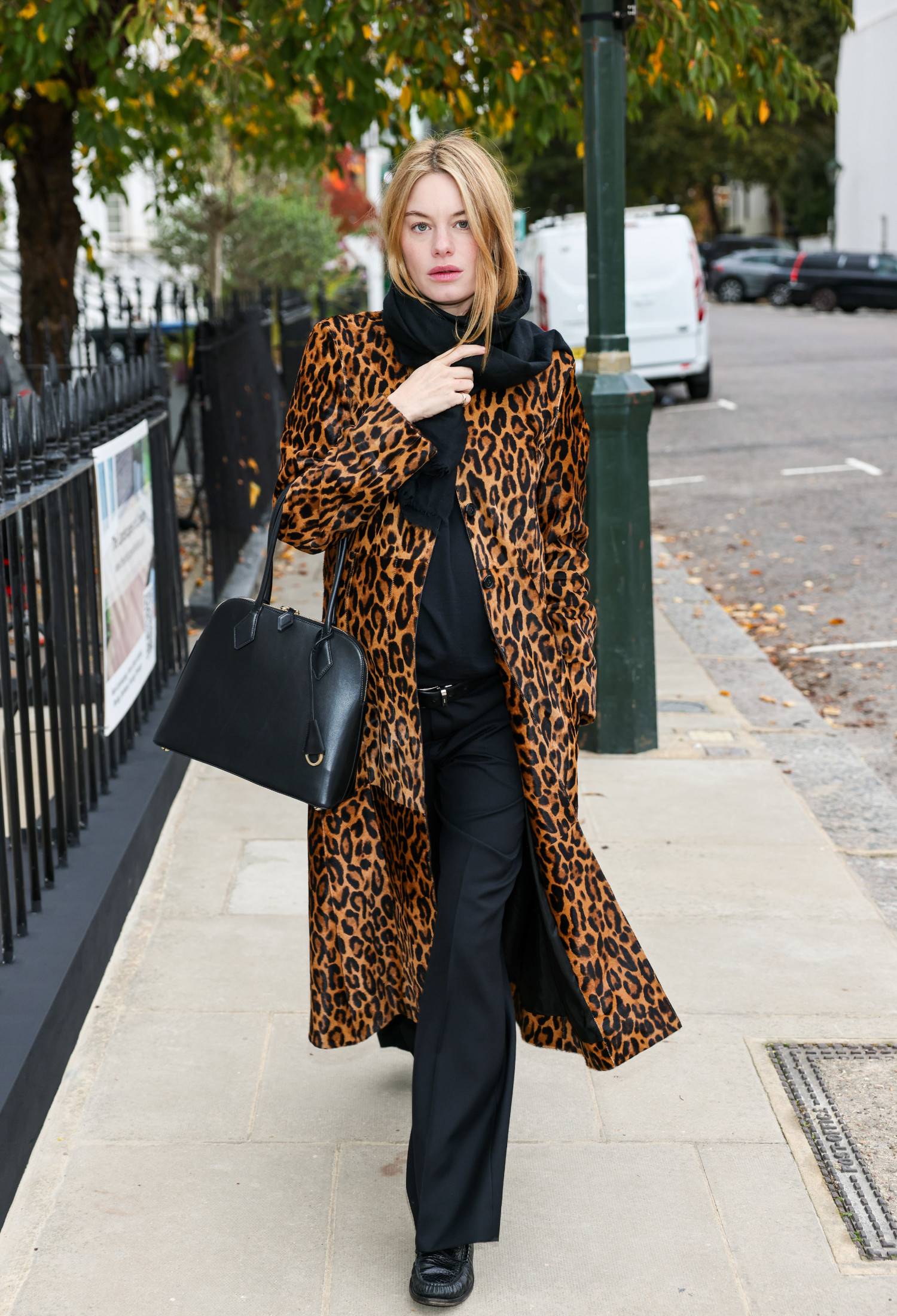 A hét szettje: az ősz legvagányabb divatmintája az egyszerű szetteket ...