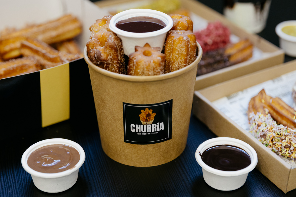 A csapból is churros folyik a Churría pultjában – A Dob utcában ...