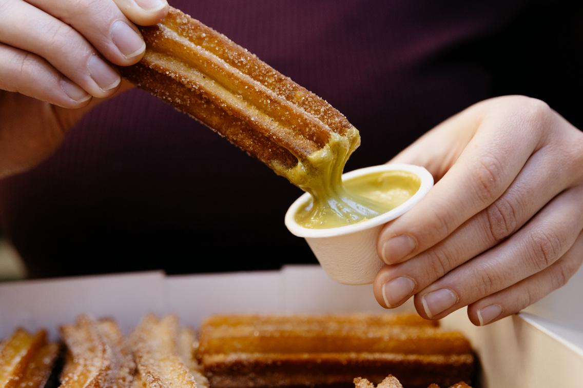 A csapból is churros folyik a Churría pultjában – A Dob utcában ...