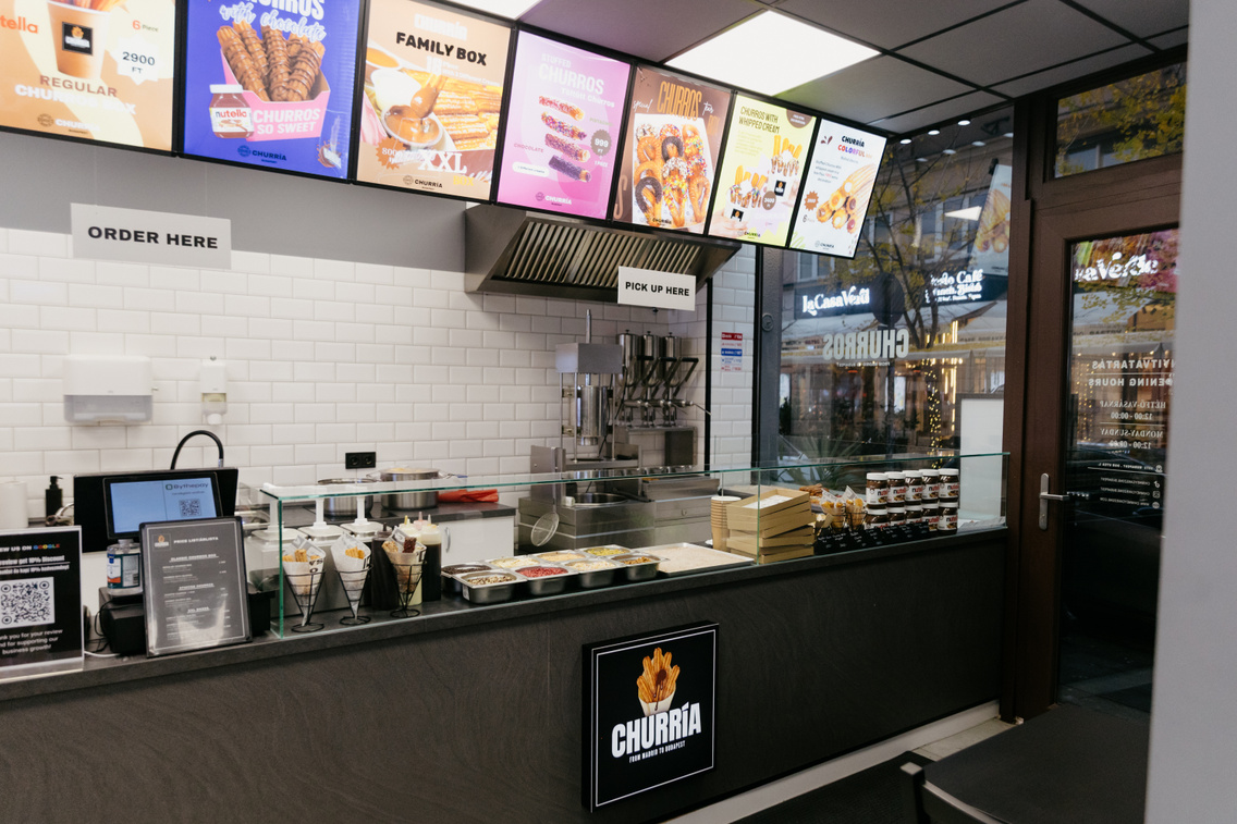 A csapból is churros folyik a Churría pultjában – A Dob utcában ...