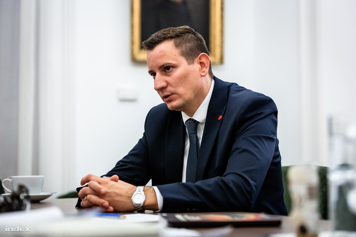 Index - Kultúr - Zsigmond Gábor: Korrekcióra van szükség – több ...