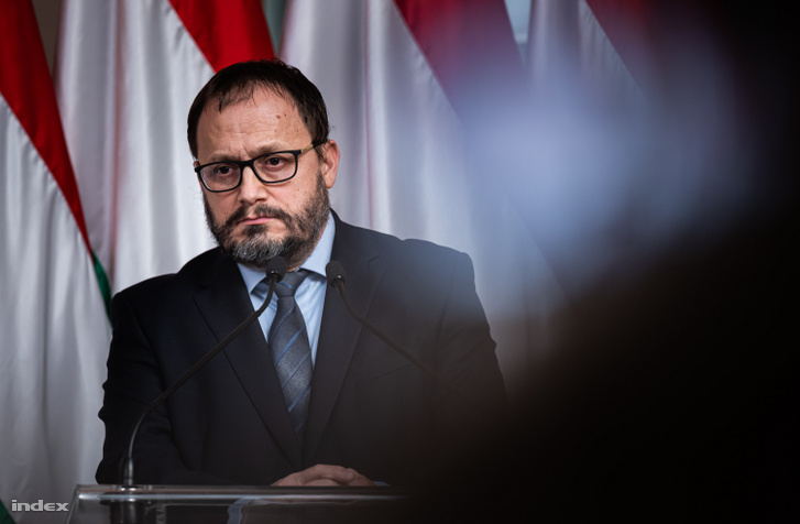 Index - Belföld - Kármán András: Valótlanságot állít a miniszterelnök ...