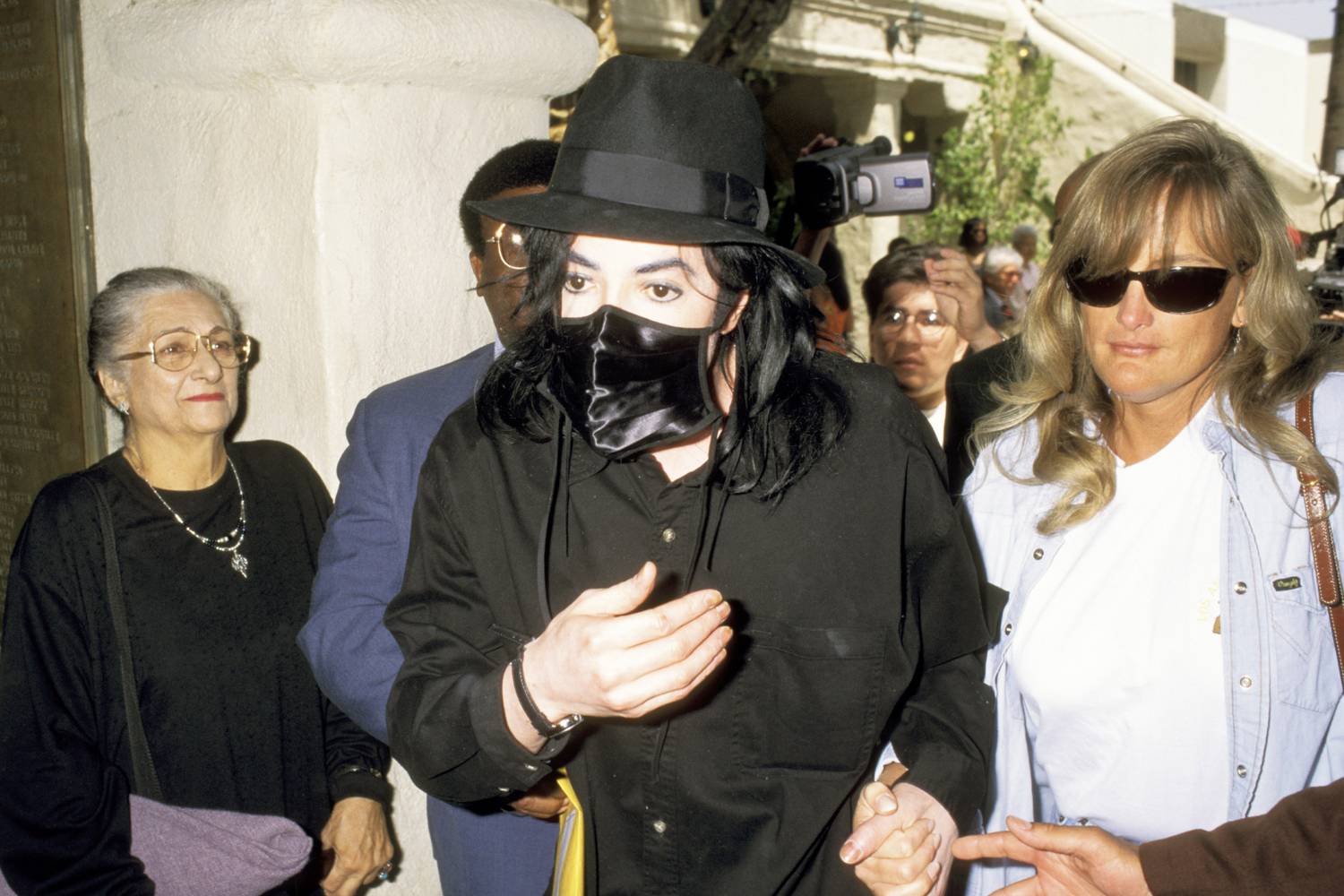 Fotókon Michael Jackson gyerekeinek anyja: Debbie korábban a zenész ...