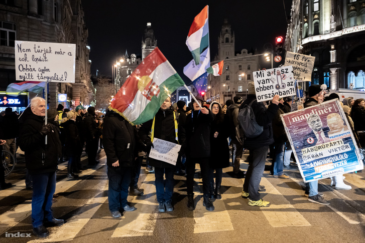 Index - Belföld - Hatalmas káoszt okozott Budapesten Hadházy Ákos, a ...