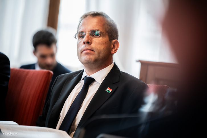 Index - Belföld - Kikerült két hangfelvétel arról, hogy bocsát el 41 ...