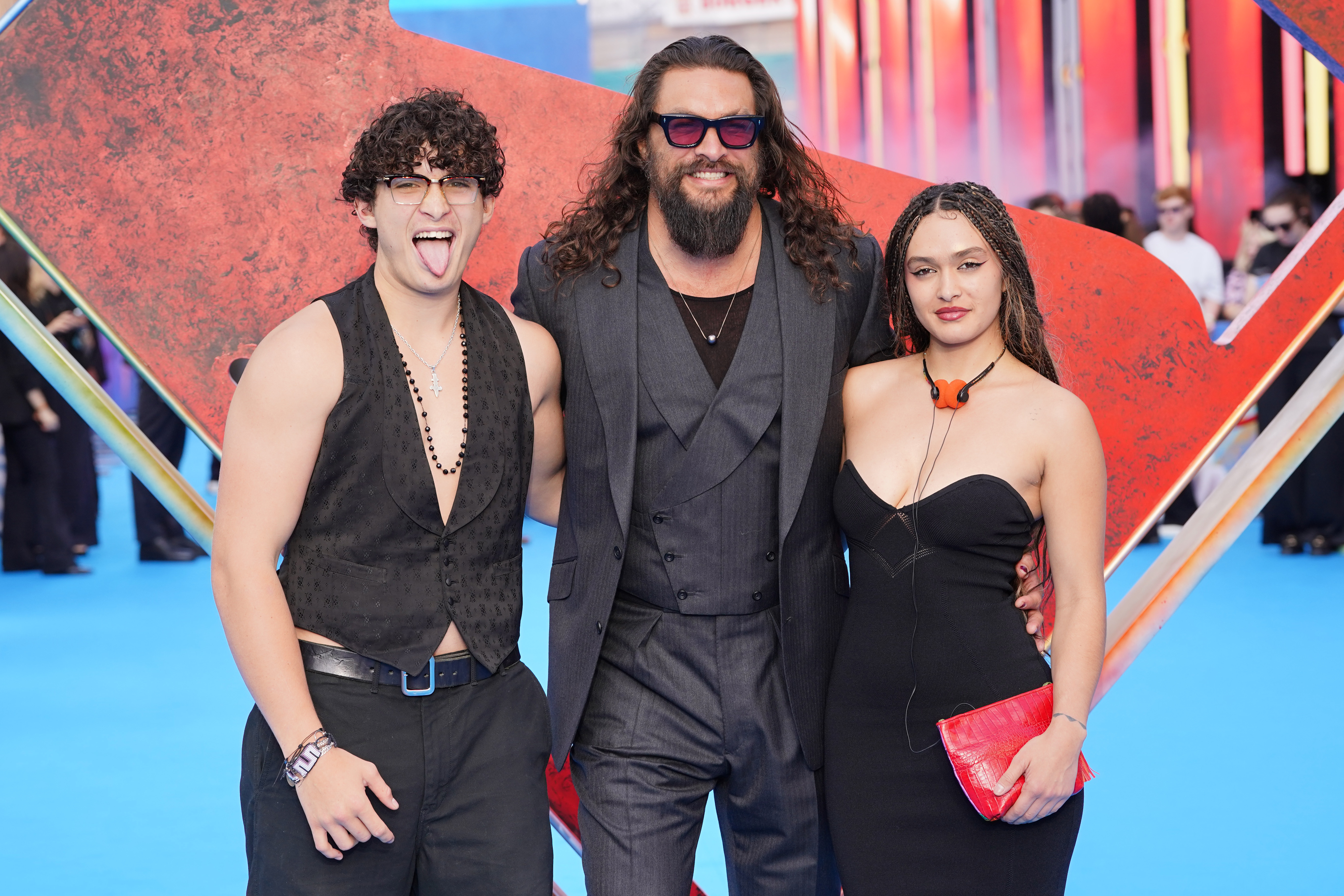 Jason Momoa 17 éves fia kész pasivá érett: Nakoa-Wolf a vörös szőnyegen ...
